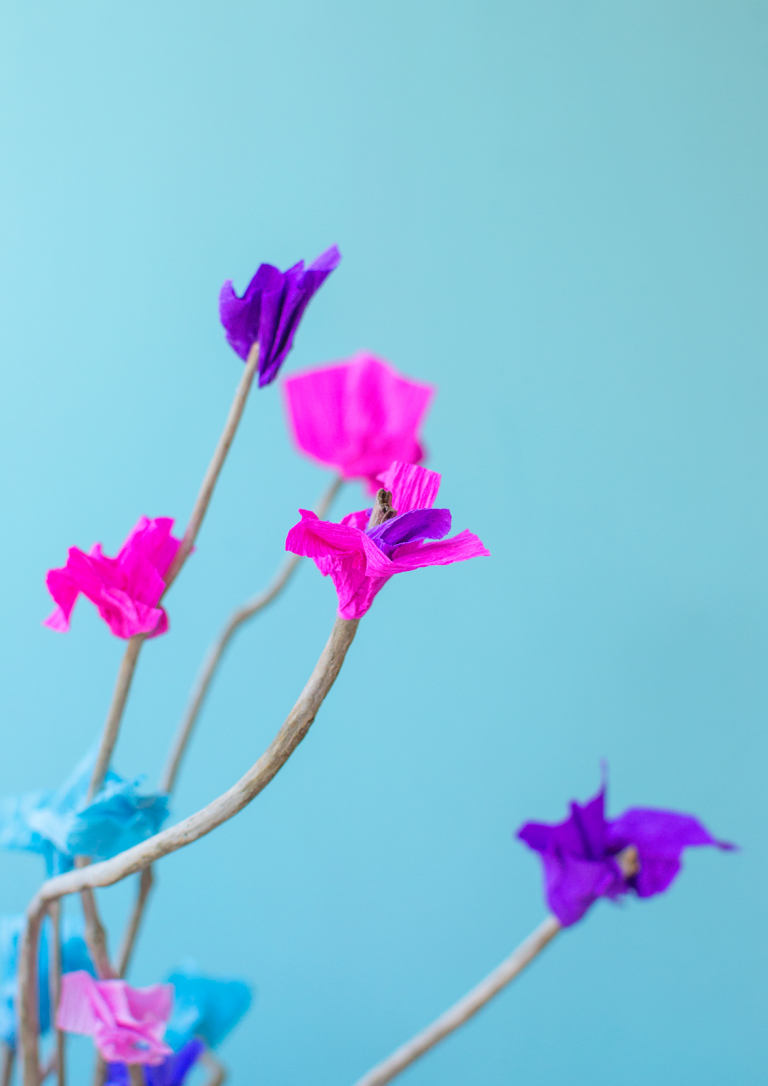 Handmade Flowers Using Sticks: Simple Tutorial